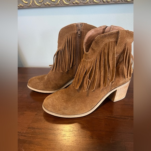 J/SLIDES | Shoes | Booties Jslides Brown Fringe Cowboy Looking Booties ...